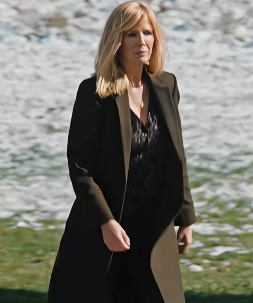 Yellowstone Beth Dutton Kelly Reilly Green Coat
