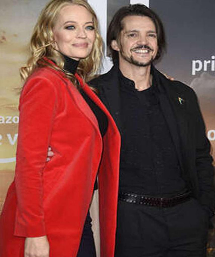 Star Trek Picard Jeri Ryan Red Coat