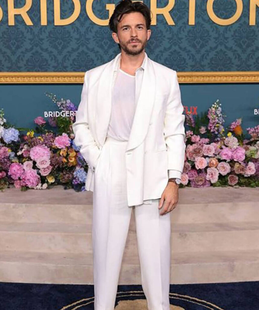 Bridgerton Premiere Jonathan Bailey White Suit
