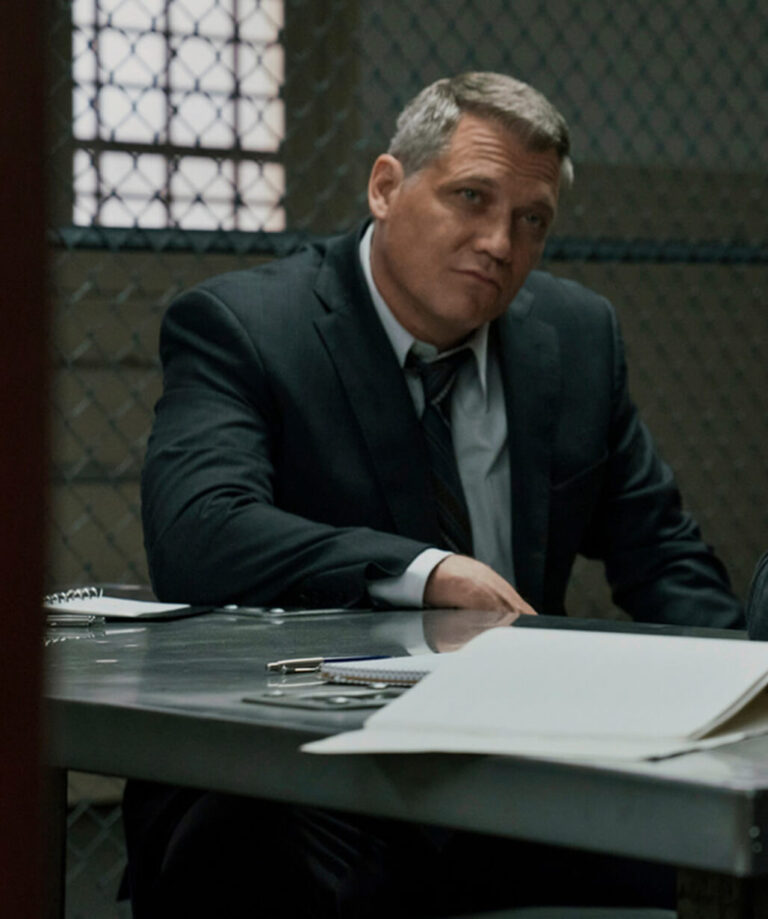 Holt McCallany Mindhunter Bill Tench Black Blazer